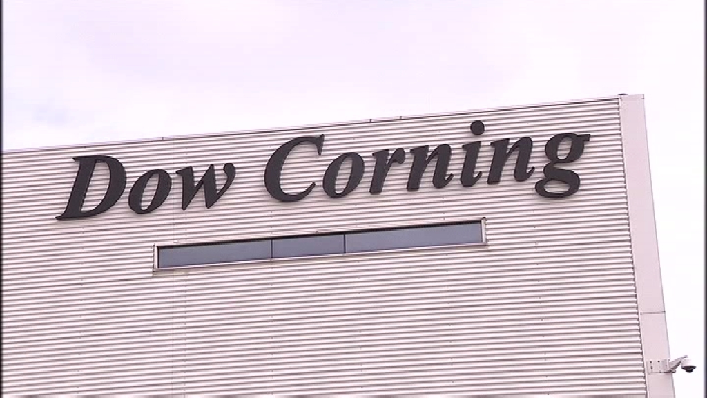 L'ambassadrice des Etats-Unis en Belgique s'est rendue chez Dow Corning ...