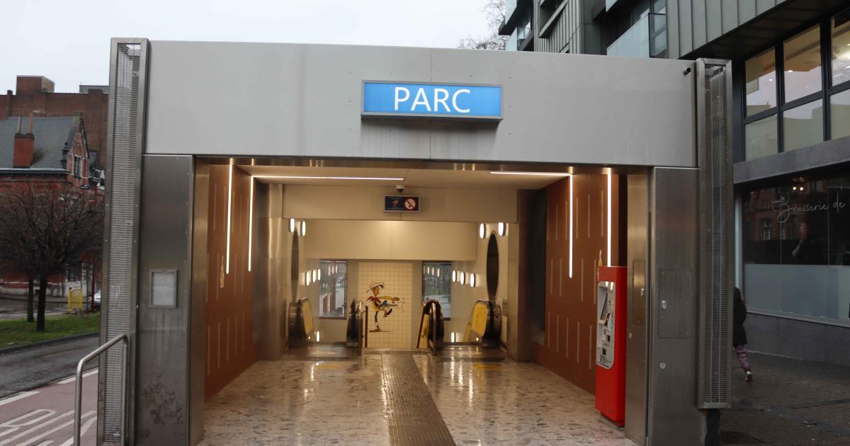 TEC : Les stations de métro Parc et Janson à nouveau totalement ...