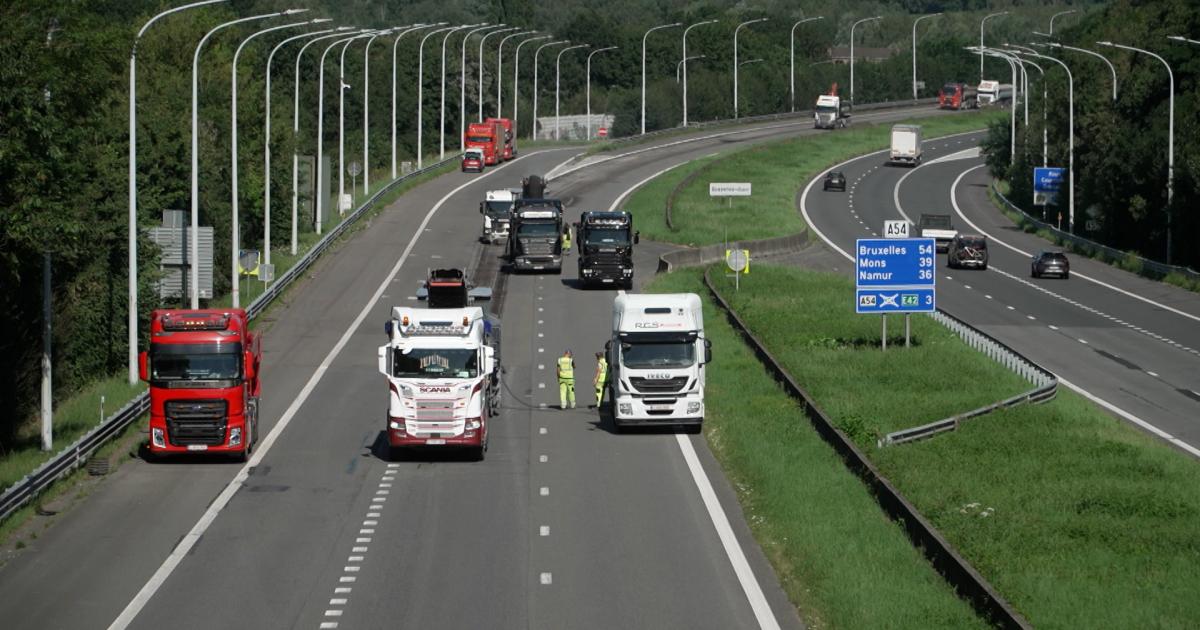 L'autoroute A54 est fermée à la circulation: il n'est plus possible de ...